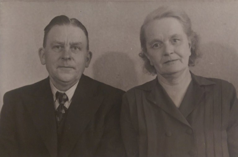 Lei en anna Behr – catsop van vreuger